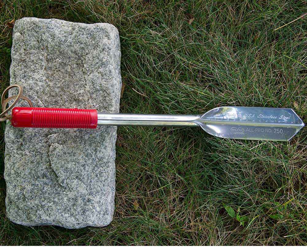 5 Tools for Bulb Planting - White Flower Farm's blog